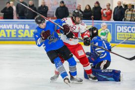 Alex Whyte pressures the Scims (S Crampton)